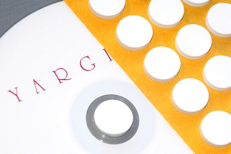 Self Adhesive Plastic and Foal CD Spider DVD Foam Hub